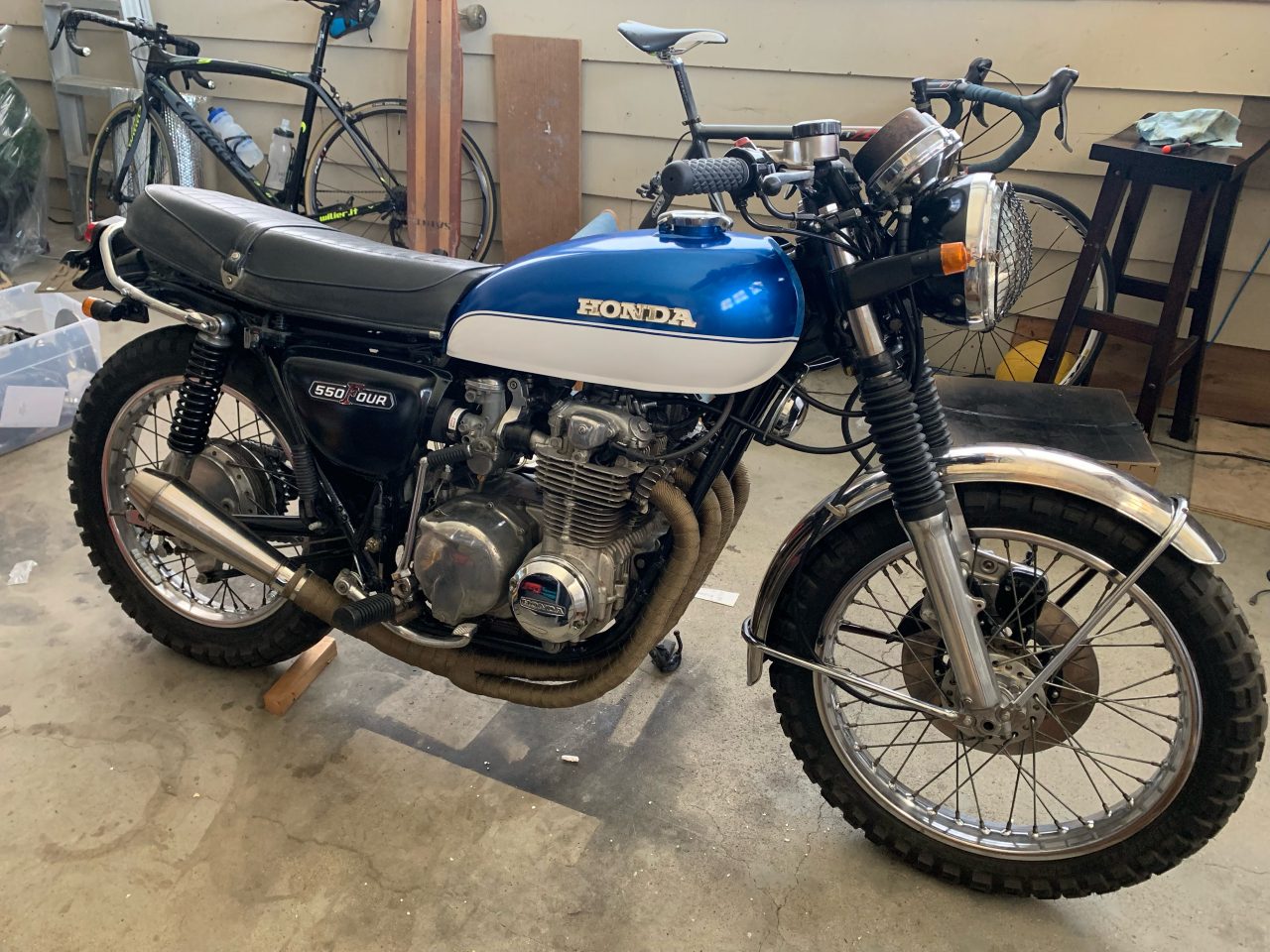 Honda CB 550 Motorcycle Build – Machiine